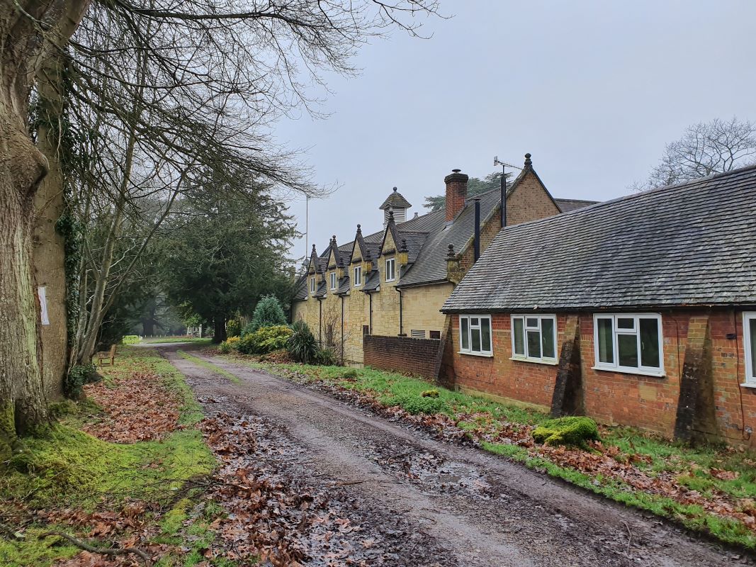 House sold through auction in Rowfant House, Wallage Lane, Rowfant ...