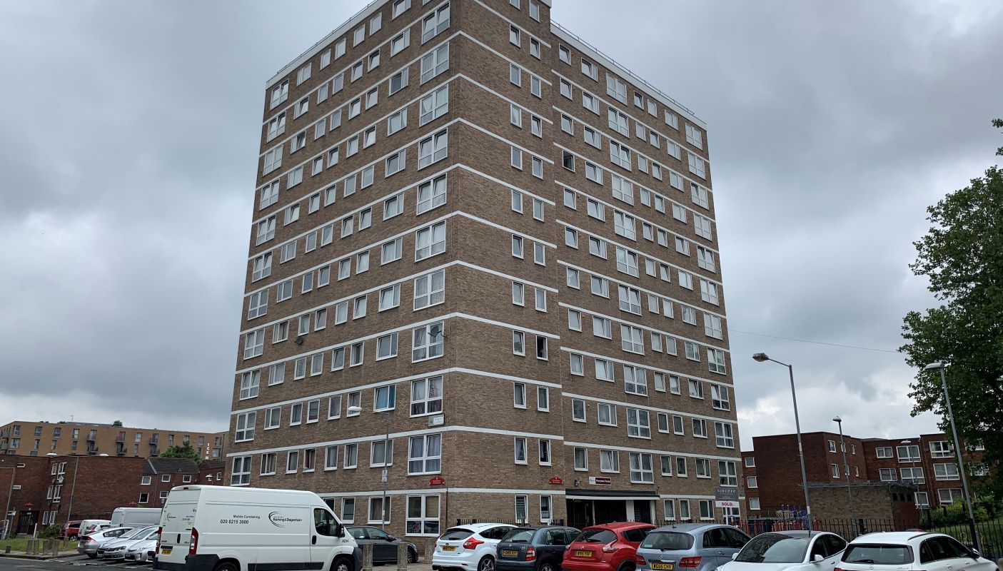 Flat sold with 4 bedrooms through auction in Flat 1, Perryman House ...