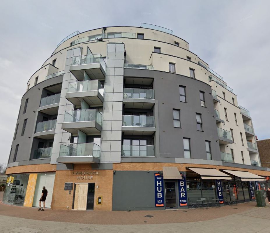 Flat sold with 2 bedrooms through auction in 52 Landmark House, 1 The ...