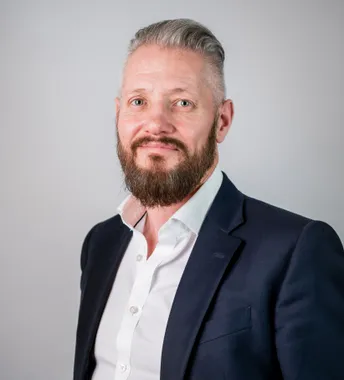 Meet the Team | Auctioneers in London, UK | Strettons