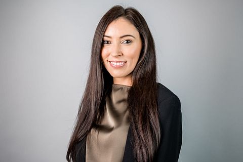 Francesca Raisbeck | Associate Director - Head of Insurance | Strettons