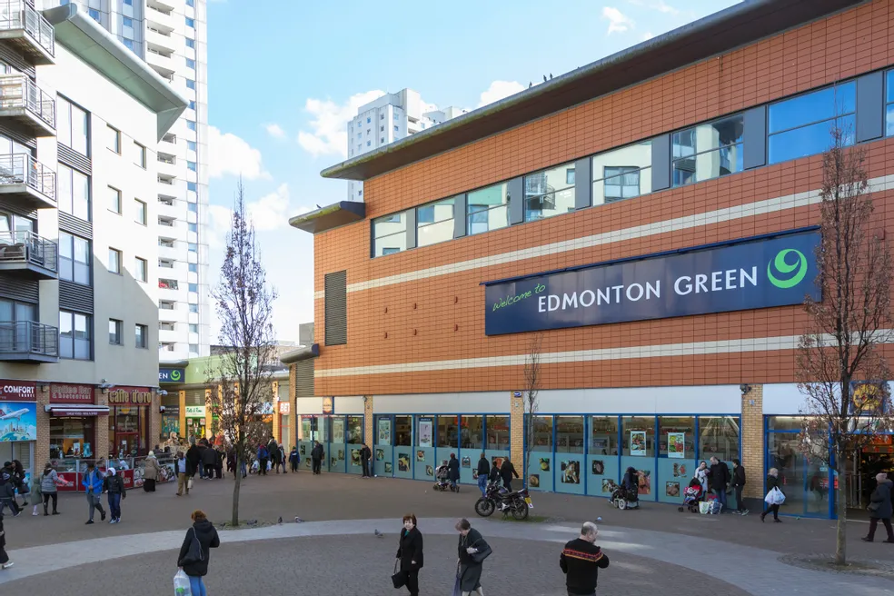 Office let in Edmonton Green Shopping Centre, 62 Market Square ...