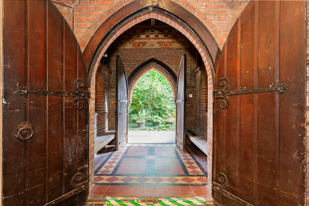 Other, Investment, Office under offer in Former St. Saviours Church ...