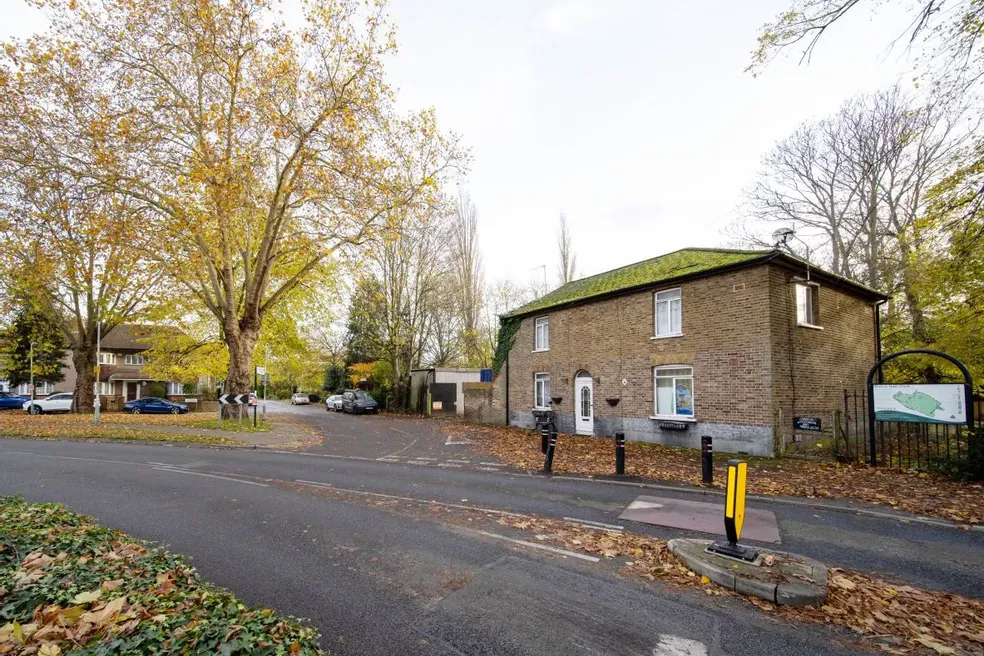 Land Development sold through auction in Black Horse Yard, Church Walk ...