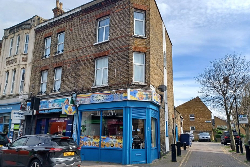 Other through auction in 342 East Street, London, SE17 2SX | Strettons